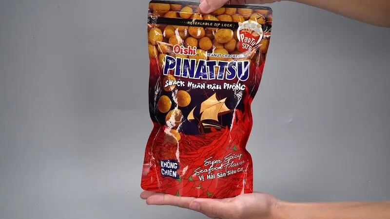 Snack nhân đậu phộng Pinattsu Oishi giòn ngon, nhâm nhi cực đã