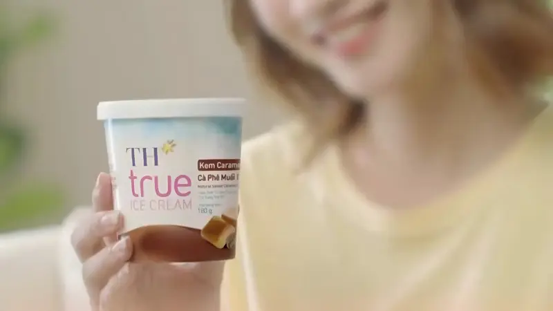Giới thiệu sản phẩm TH true ICE CREAM vị caramel cà phê muối tự nhiên