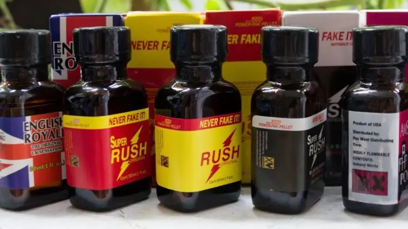 Popper là gì? Sử dụng popper có an toàn cho sức khỏe không?